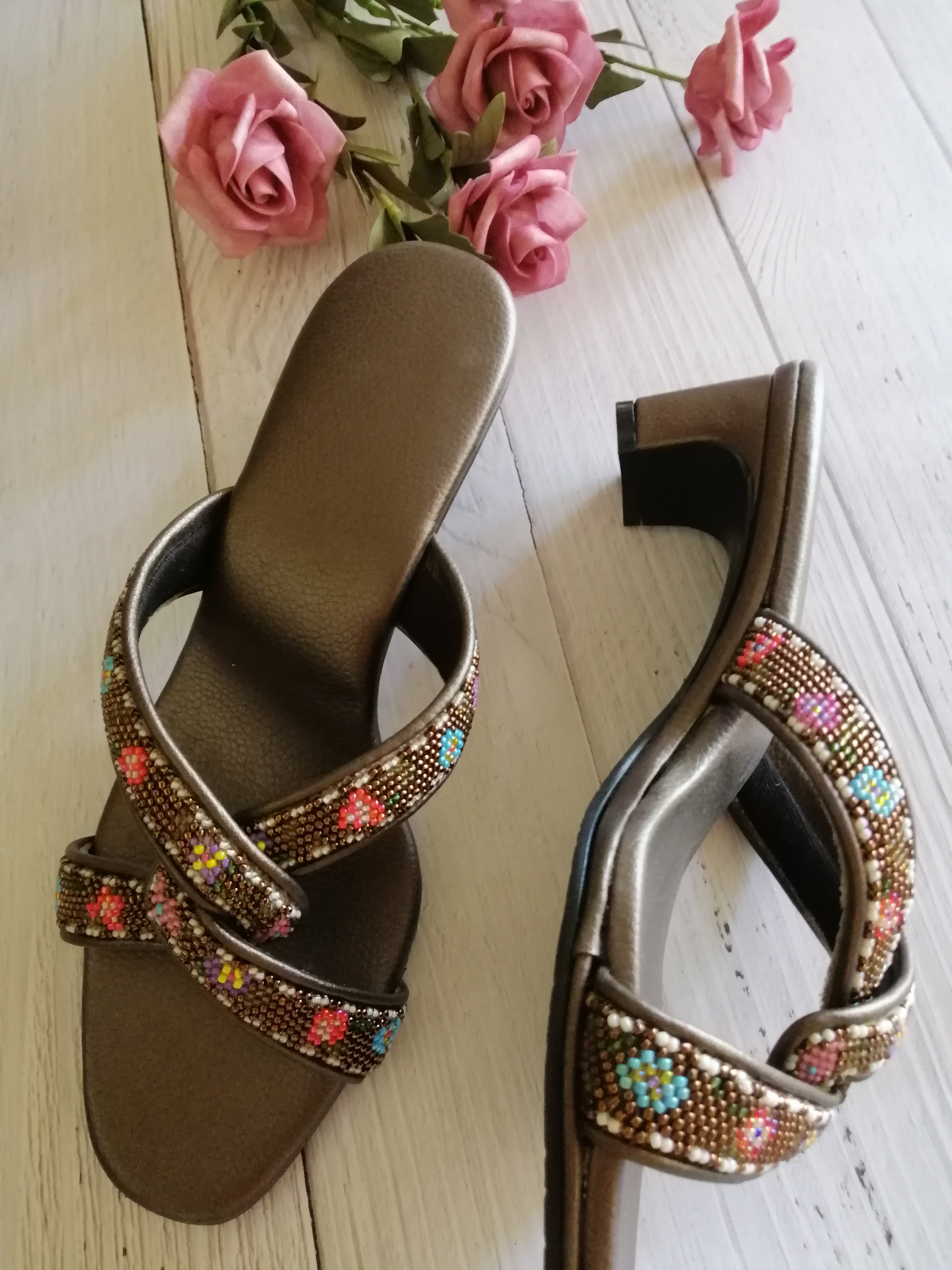CS003 - Cross Strap Big Bead Design 大珠交叉款 – Your Beaded Shoes