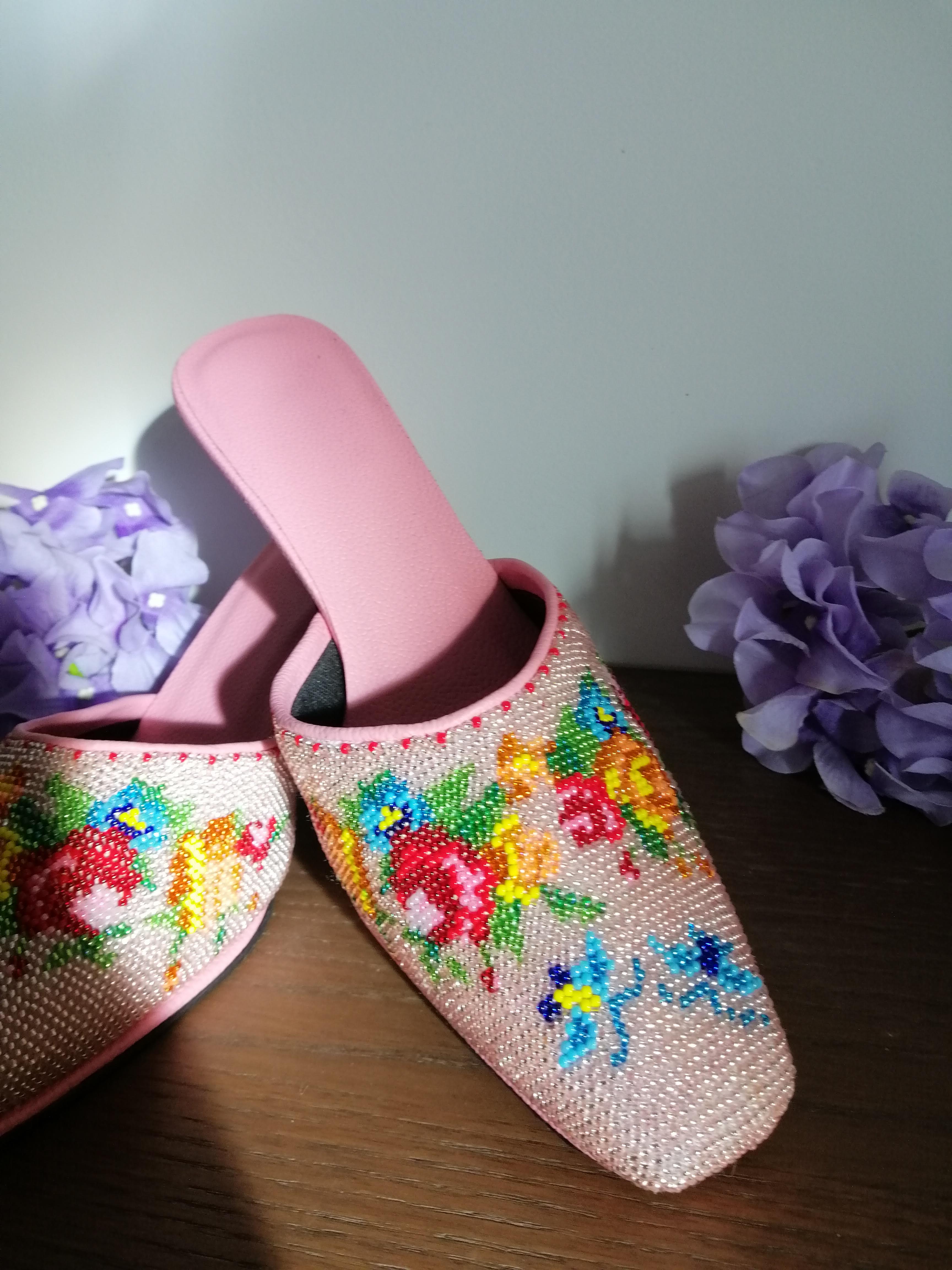 CT004 - Close Toe Big Bead Design – Your Beaded Shoes